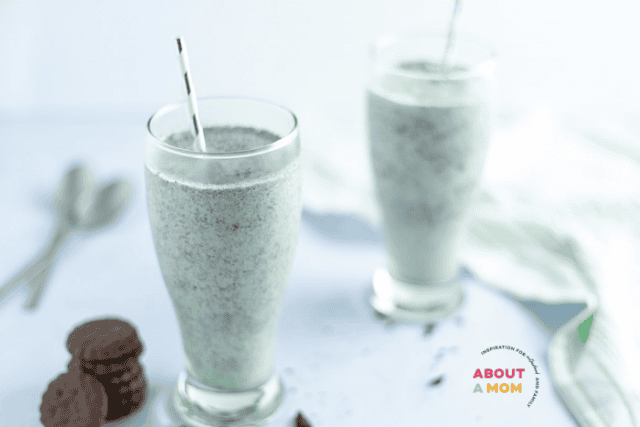 Delicious Grasshopper Milkshakes - About a Mom